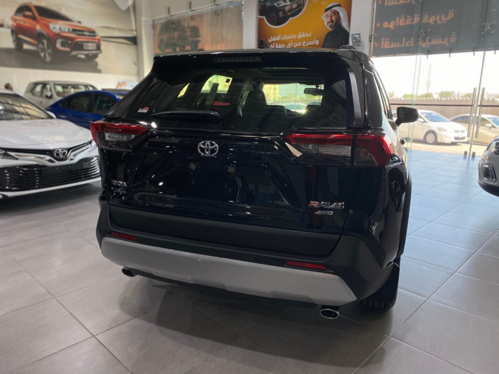 Toyota Rav 4 2.5 – Royal Class Motors